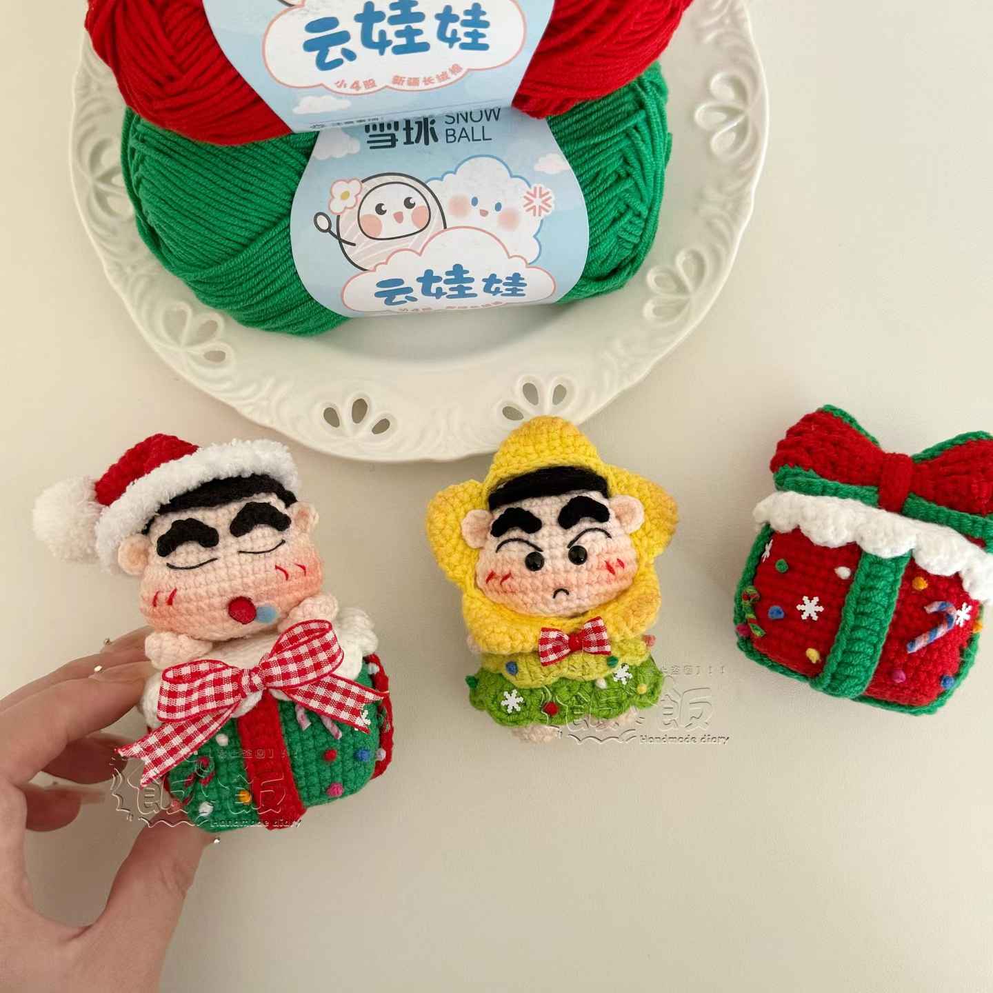 Chart móc cậu bé Shin Bút chì đồ giáng sinh noel - Free crochet Crayon ...