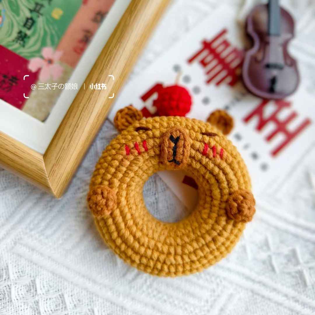 Chart móc bánh donut Capybara - Free crochet Capybara donut pattern ...